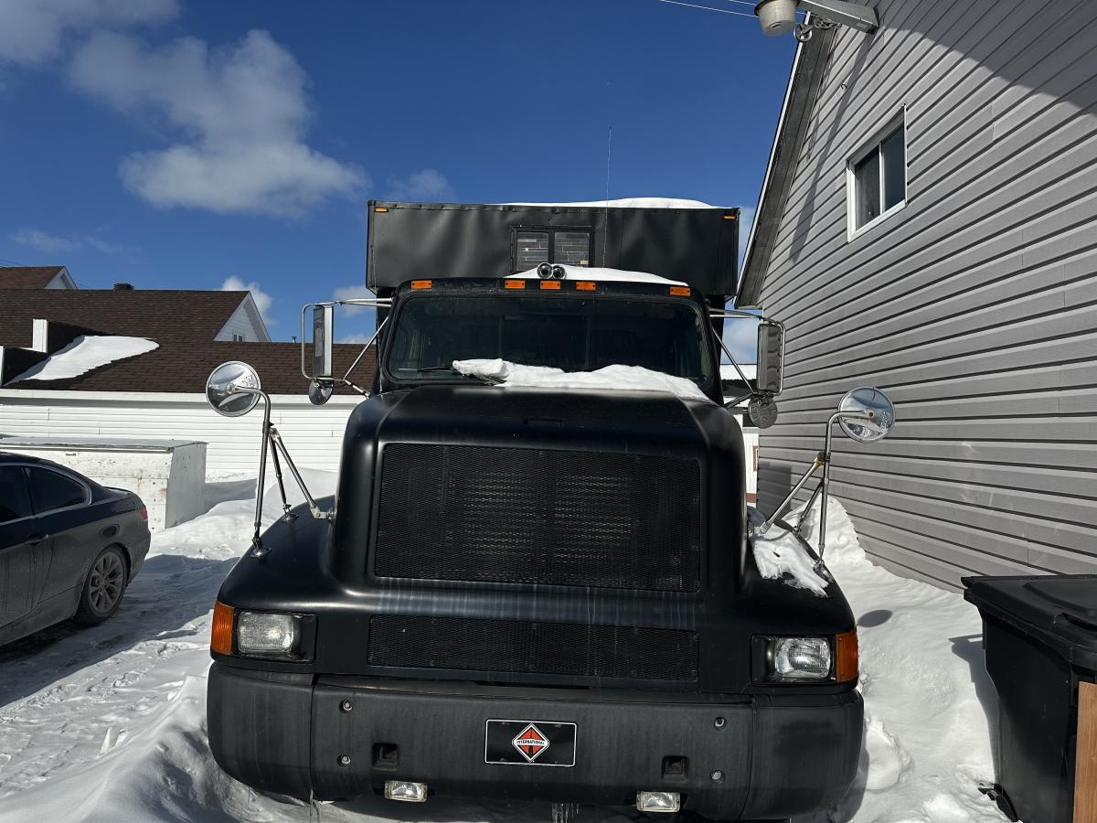 1990 International 8300 Navistar Conversion