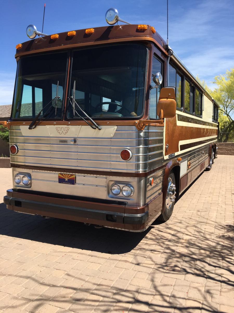 1980 MCI Custom Coach Industries Landcruiser