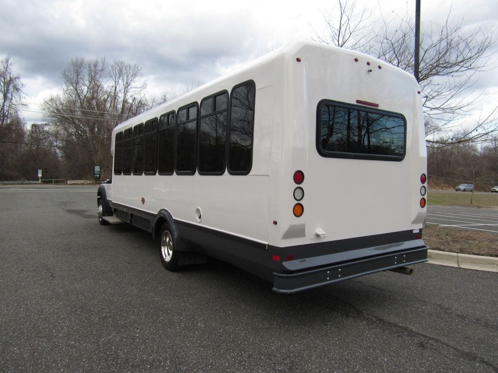 2013 Ford F550 Eldorado National