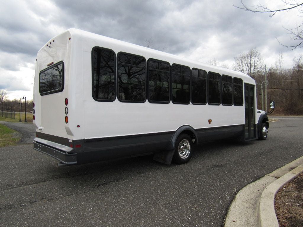 2013 Ford F550 Eldorado National