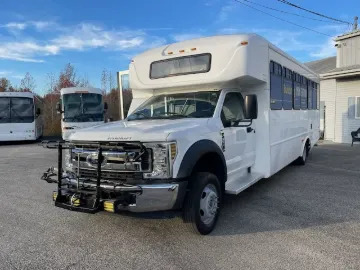 2018 Ford F550 Starcraft Shuttle Bus