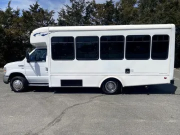 2014 Ford E350 Shuttle Bus