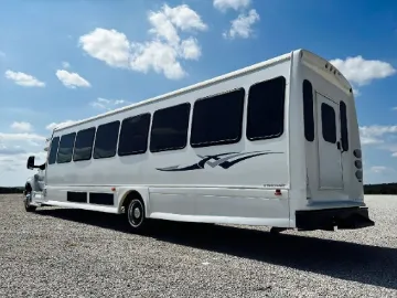 2017 Ford F650 Starcraft Shuttle Bus