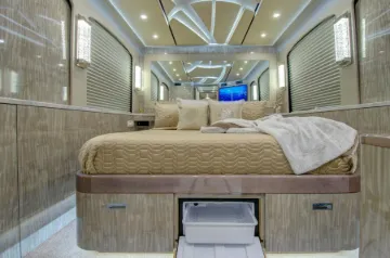 2019 Prevost X3 Star Motorcoach