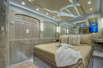 2019 Prevost X3 Star Motorcoach