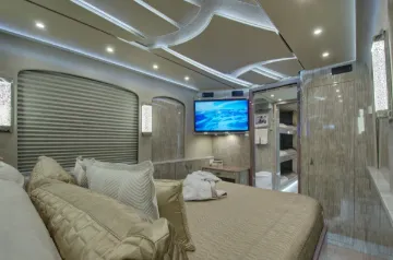 2019 Prevost X3 Star Motorcoach