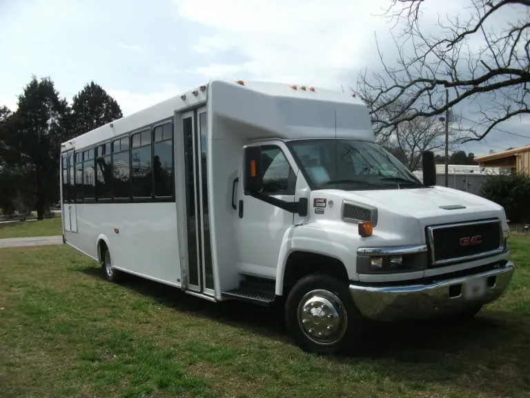 2007 GMC Imperial Federal Coach Shuttle Bus