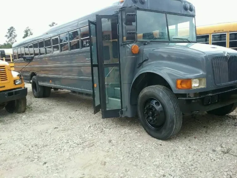 2002 International AmTran Activity Bus