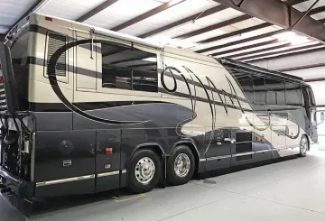 2000 Prevost H345 Motorcoach Conversion
