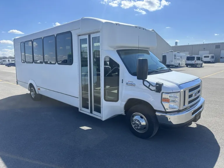 2017 Ford Goshen Shuttle Bus