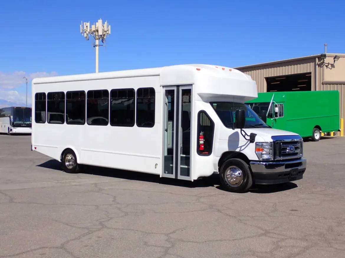 2023 Ford ElDorado Advantage Shuttle Bus