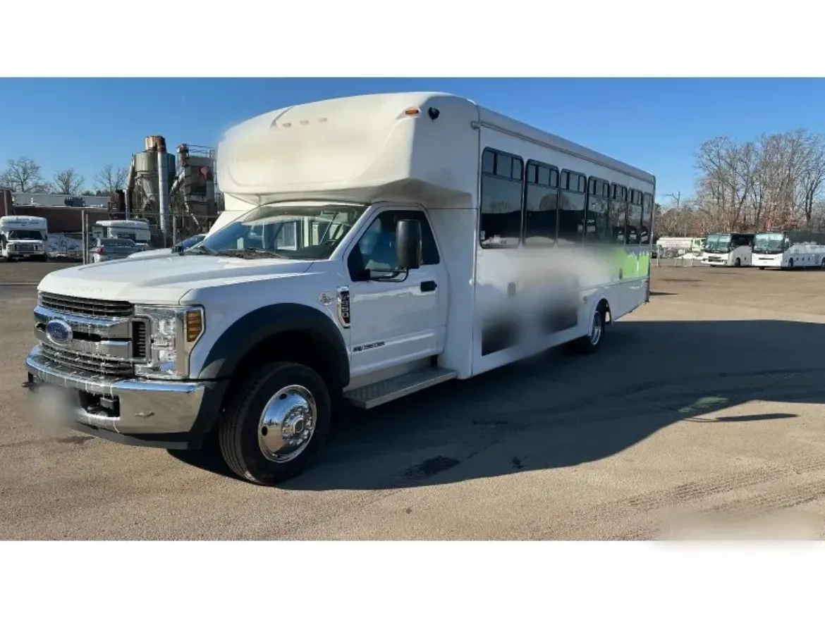 2019 Ford F-550 Cutaway Shuttle Bus