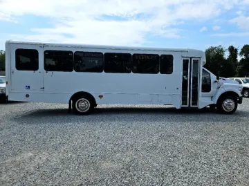 2017 Ford F650 Senator HD Shuttle Bus