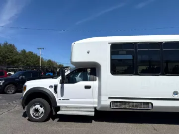 2019 Ford F550 ADA Shuttle Bus