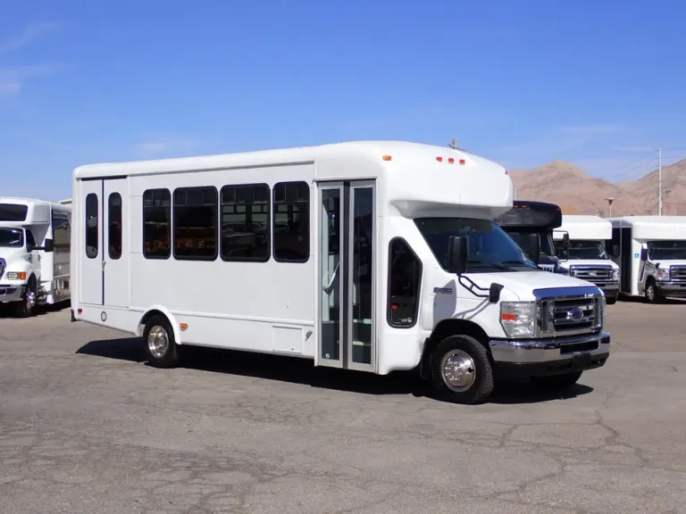 2013 Ford Starcraft Allstar Shuttle Bus