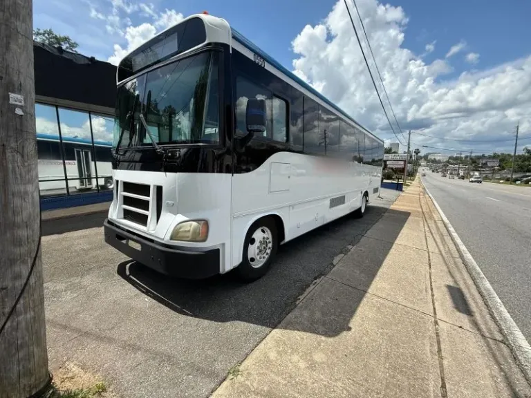 2013 Freightliner MB-45 Coach Bus