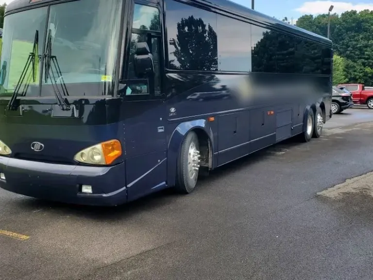 2006 MCI D4000 Motor Coaches