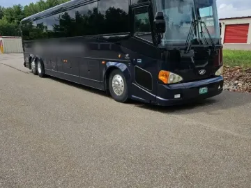 2006 MCI D4000 Motor Coaches