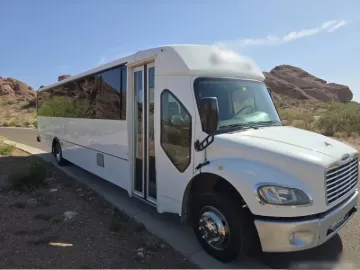 2018 Freightliner M2 Shuttle Bus