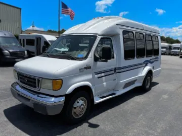 2003 Turtle Top Van Terra Shuttle Bus