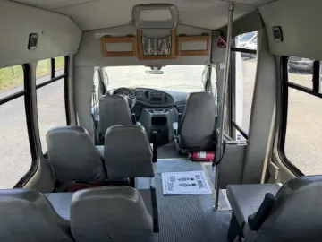 2003 Turtle Top Van Terra Shuttle Bus