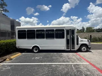 2021 Ford Starcraft Allstar Shuttle Bus