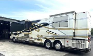 1999 Prevost Featherlite H3-45 Motorcoach Conversion