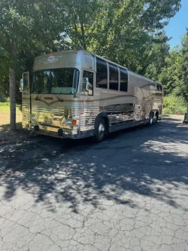 1997 Prevost Liberty XL 40 Motorcoach Conversion
