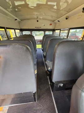 2007 Chevrolet Express Commercial Cutaway Mini School Bus