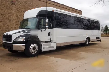 2008 Freightliner M2 Shuttle Bus