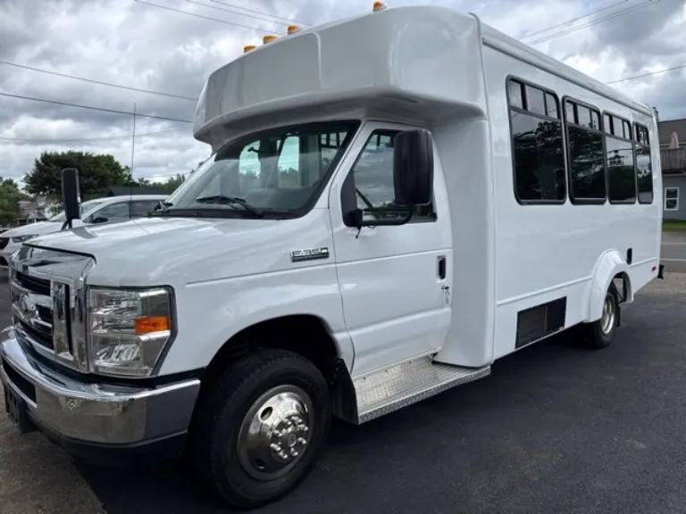 2019 Ford E350 Goshen Coach ADA Shuttle Bus