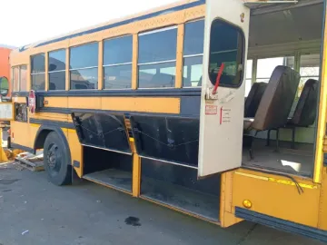 2004 BlueBird American RE