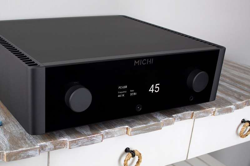 Kevro| Michi X3 Integrated Amp Review - The Sound Advocate