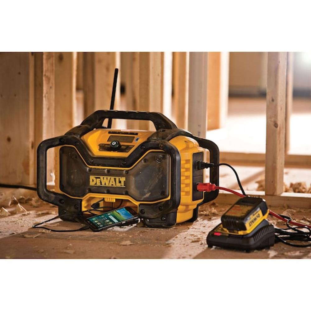 UNITIS | Dewalt Jobsite Radio Charger with Bluetooth